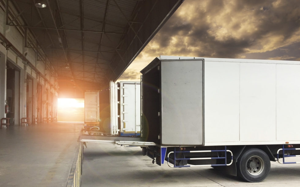 LTL vs. FTL Shipping: What’s the Difference??? | FreightLogix